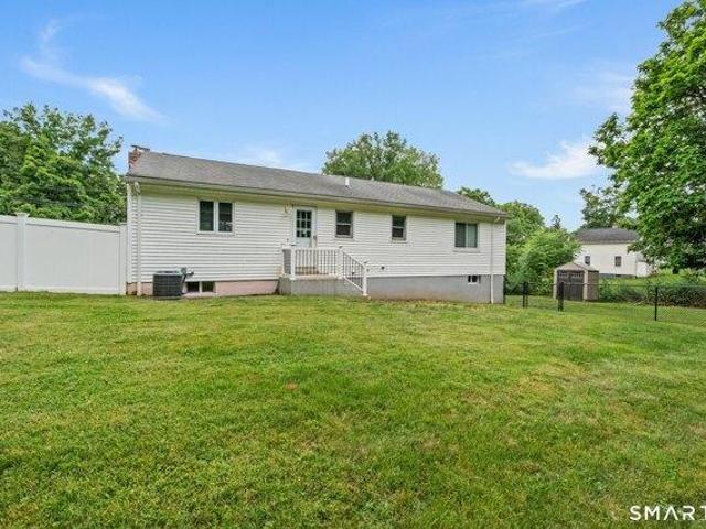 house with 3 bedroom, Middletown CT ES104831449