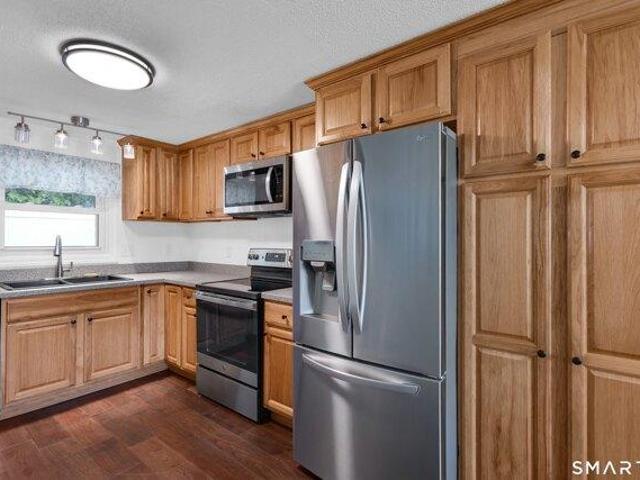 house with 3 bedroom, Middletown CT ES105144200