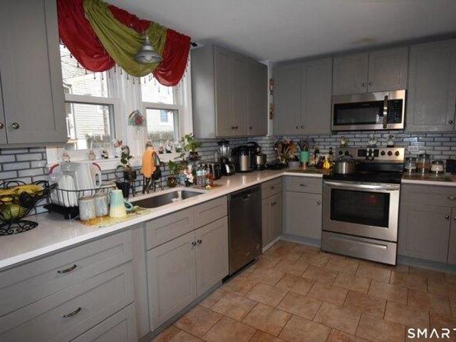 house with 3 bedroom, Middletown CT ES103966757
