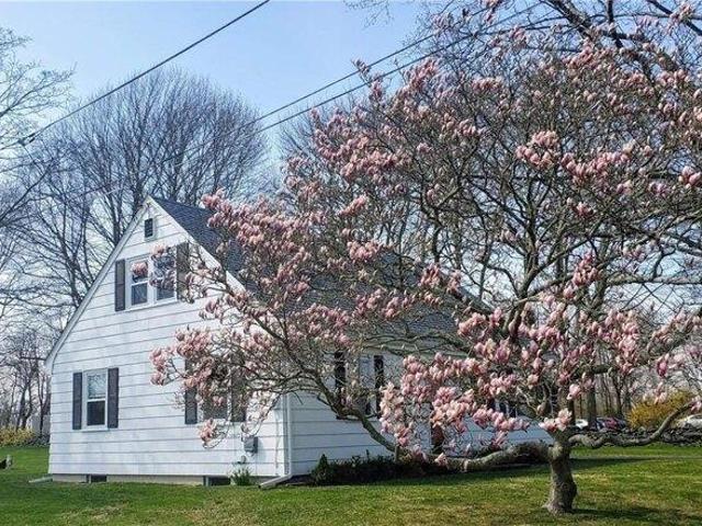 house with 3 bedroom, Middletown RI DLS102823623