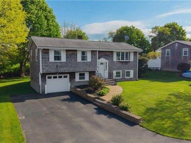 house with 3 bedroom, Middletown RI DS104008211