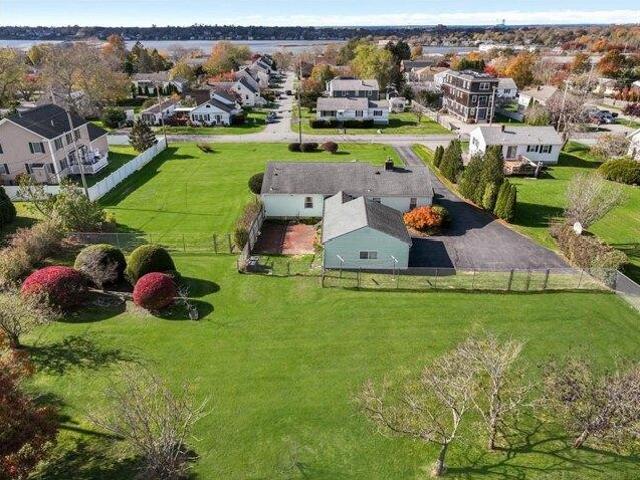 house with 3 bedroom, Middletown RI DS102317455