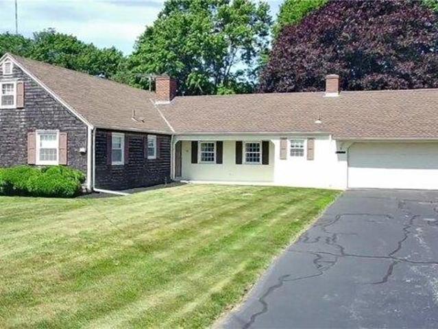 house with 3 bedroom, Middletown RI ES104852149