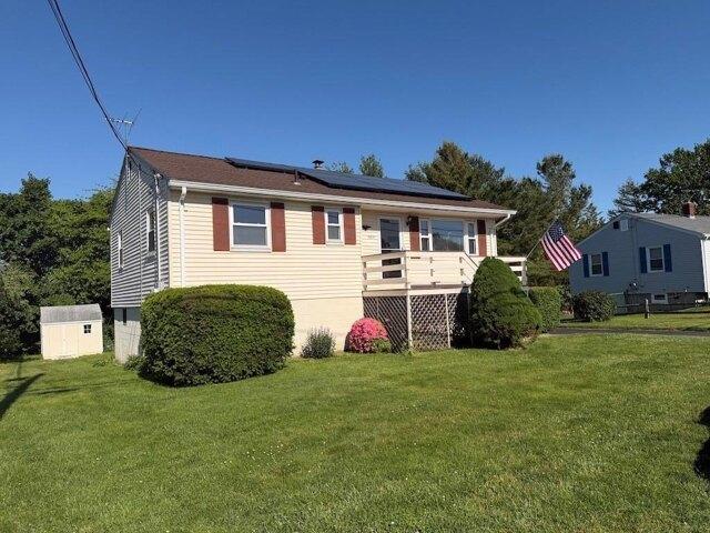 house with 3 bedroom, Middletown RI ES105107609