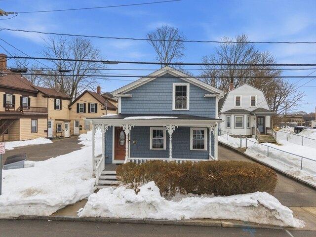 house with 3 bedroom, Middleboro MA DLS101750381