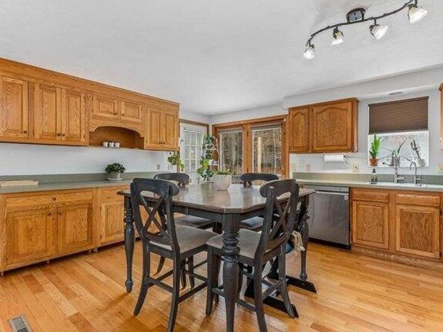 house with 3 bedroom, Middleboro MA DLS103074581