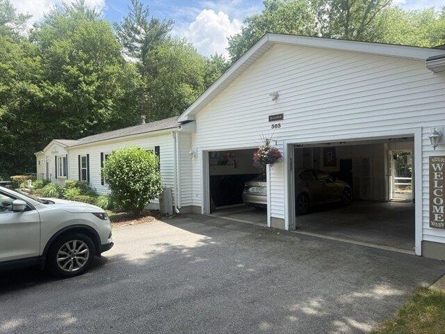 house with 3 bedroom, Middleboro MA DS104043802