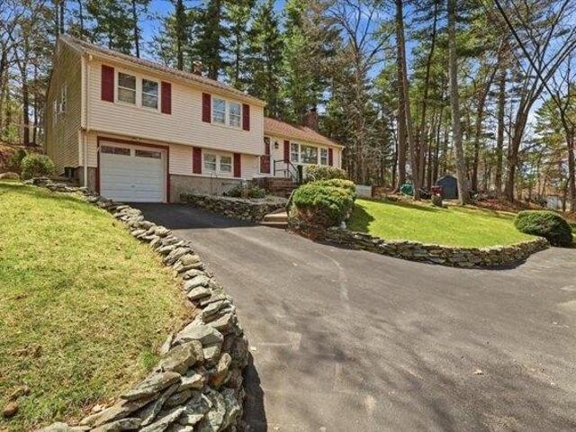 house with 3 bedroom, Middleboro MA DS103034740