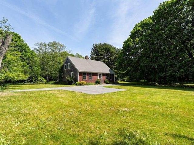 house with 3 bedroom, Middleboro MA ES104297834