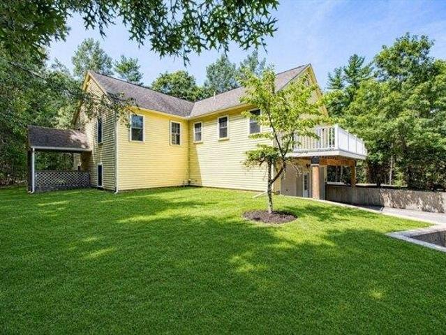 house with 3 bedroom, Middleboro MA ES104478784