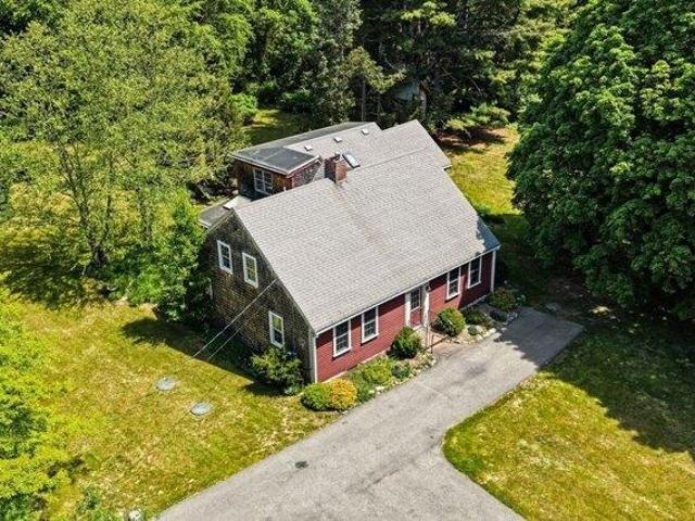 house with 3 bedroom, Middleboro MA ES104788172