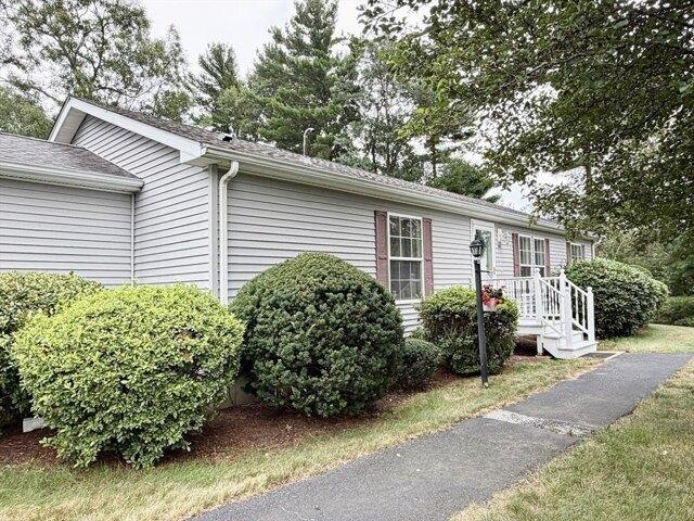 house with 3 bedroom, Middleboro MA ES104809490