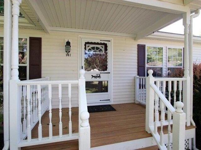 house with 3 bedroom, Middleboro MA ES104835510