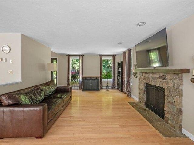 house with 3 bedroom, Middleboro MA ES104920191