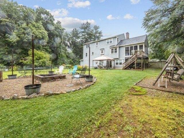 house with 3 bedroom, Middleboro MA ES105113468