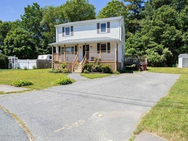 house with 3 bedroom, Middleboro MA ES103431359