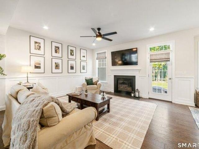 house with 3 bedroom, Middlebury CT DLS103101548