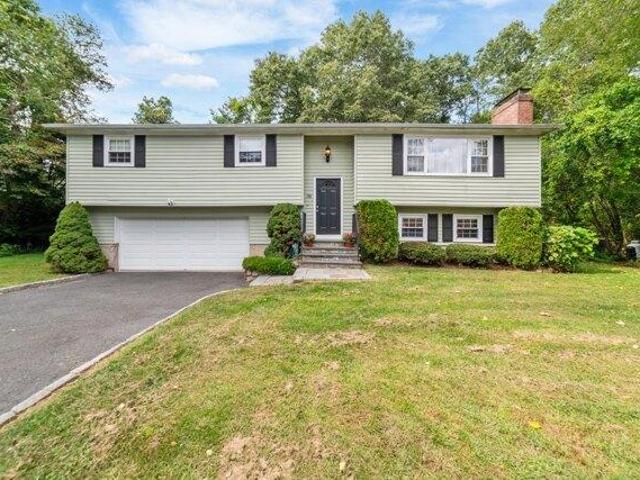 house with 3 bedroom, Middlebury CT DS102564177
