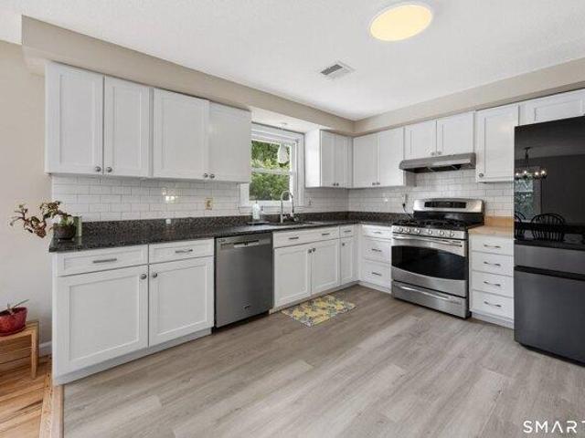 house with 3 bedroom, Middlebury CT ES104808366