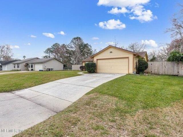 house with 3 bedroom, Middleburg FL DLS88247396