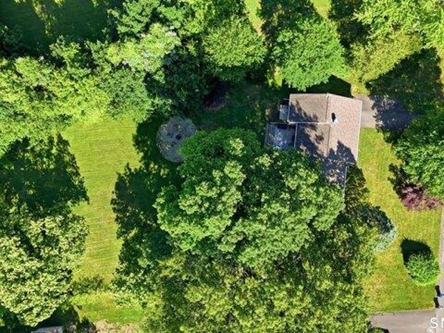 house with 3 bedroom, Middlefield CT DS104112213