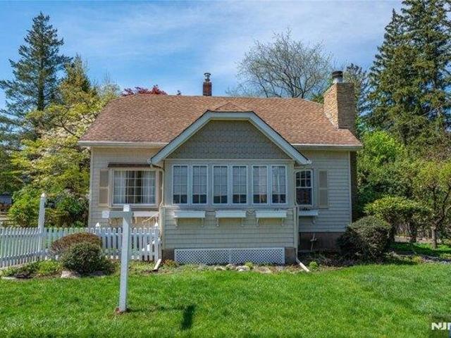 house with 3 bedroom, Midland Park NJ DS101800542