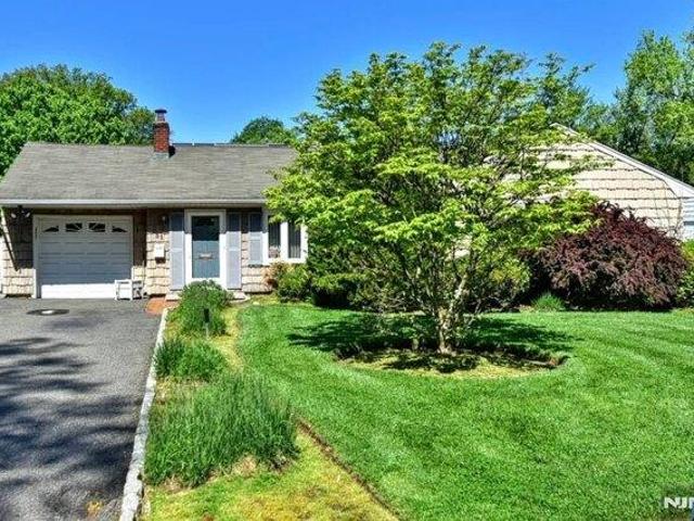 house with 3 bedroom, Midland Park NJ DS102801247