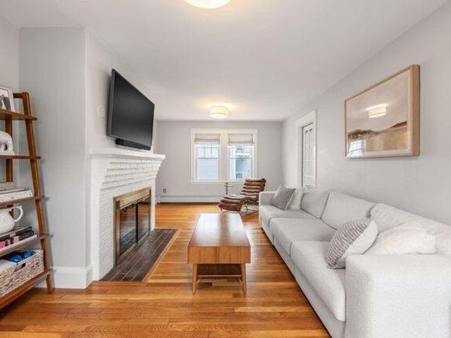 house with 3 bedroom, Milton MA DLS102312970
