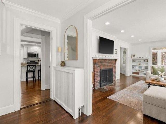 house with 3 bedroom, Milton MA DS102372893