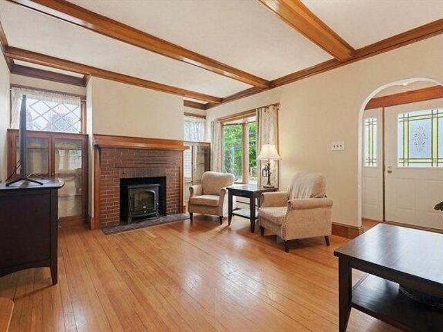 house with 3 bedroom, Milton MA ES102825722