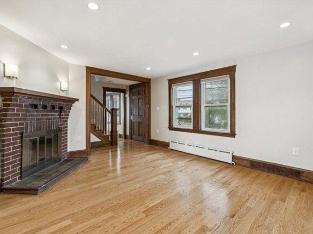 house with 3 bedroom, Milton MA ES102860377