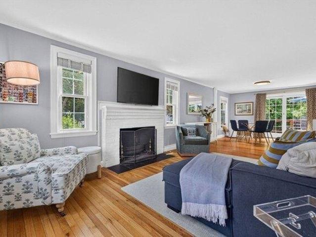 house with 3 bedroom, Milton MA ES103494497