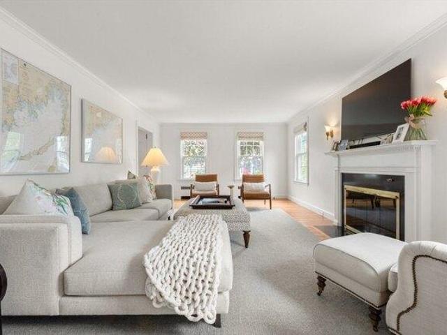 house with 3 bedroom, Milton MA ES103035317