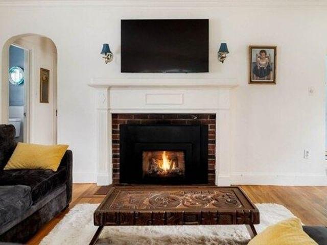 house with 3 bedroom, Milton MA ES104331877