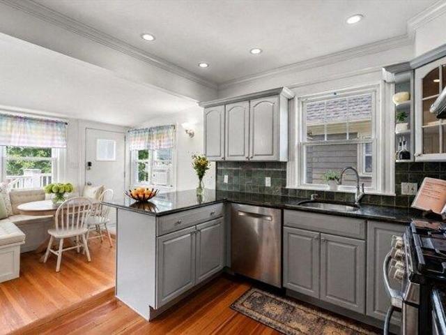 house with 3 bedroom, Milton MA ES105080123