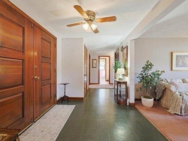 house with 3 bedroom, Milford MA DLS103101156