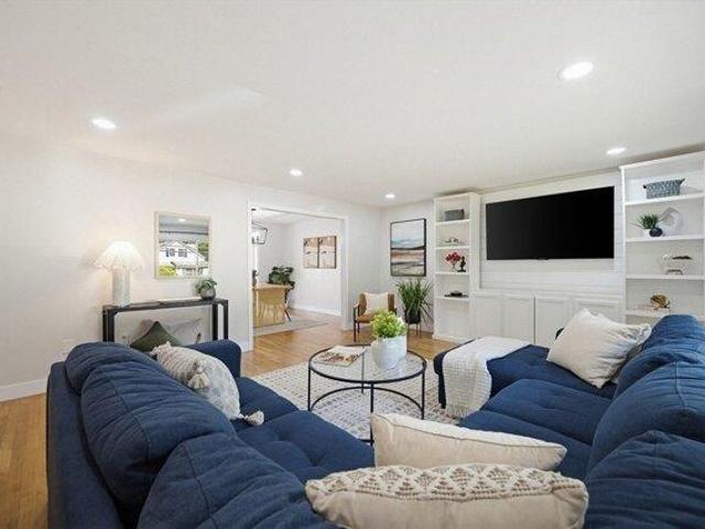 house with 3 bedroom, Milford MA DS104044714