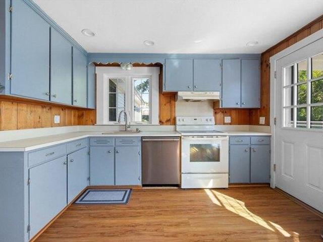 house with 3 bedroom, Milford MA DS104235581