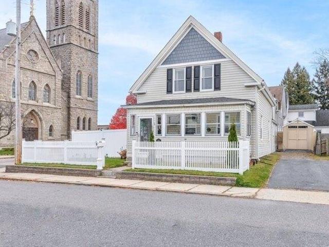 house with 3 bedroom, Milford MA DS102216838