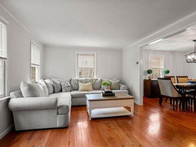 house with 3 bedroom, Milford MA DS102633454
