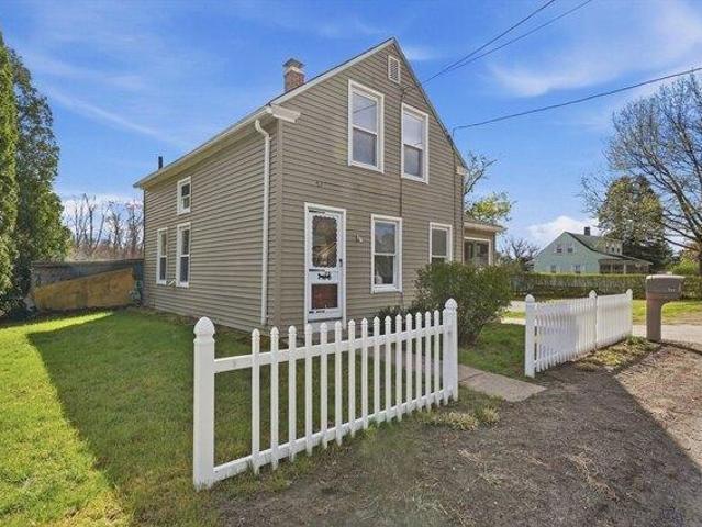 house with 3 bedroom, Milford MA DS103774281