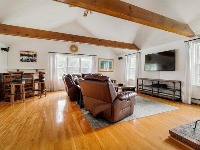 house with 3 bedroom, Milford MA DS103931100