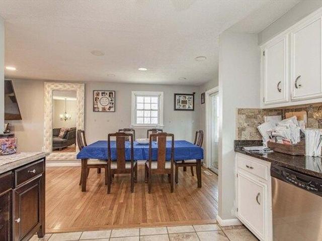 house with 3 bedroom, Milford MA ES105059703