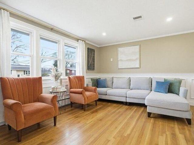 house with 3 bedroom, Milford MA ES105059888