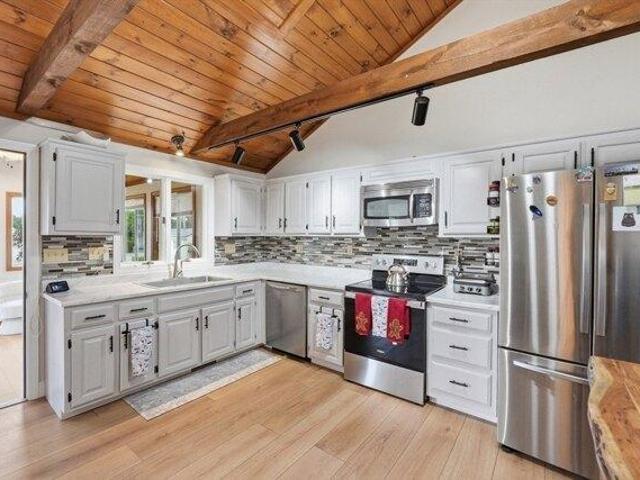 house with 3 bedroom, Milford MA ES105081606