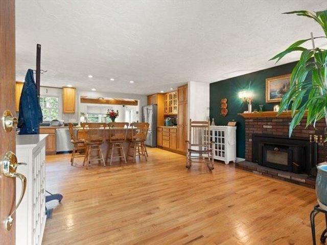 house with 3 bedroom, Milford MA ES105104735
