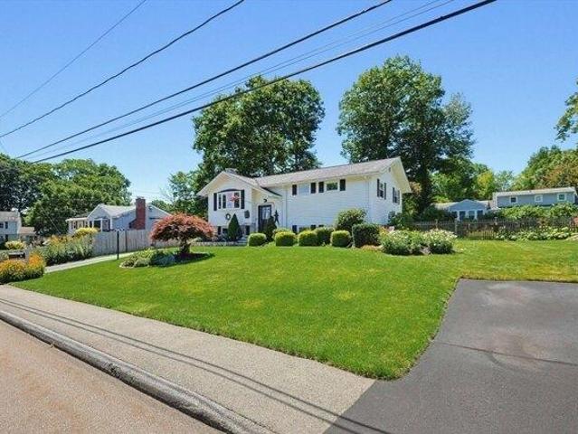 house with 3 bedroom, Milford MA ES105116295