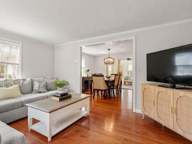 house with 3 bedroom, Milford MA ES102859809