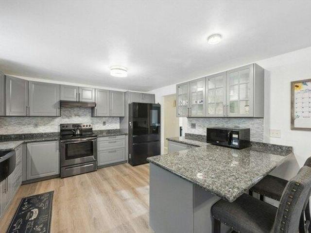 house with 3 bedroom, Milford MA ES102860305