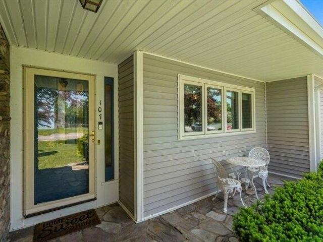 house with 3 bedroom, Milford MA ES103709825